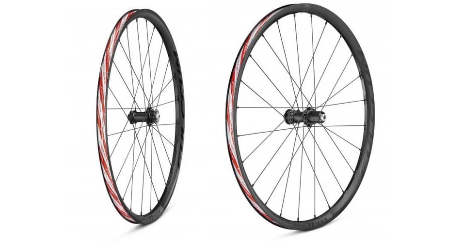 Fulcrum Rapid Red 3 28 colos (622x24) gravel kerékszett, tárcsafékes